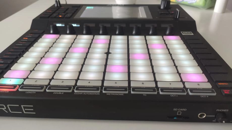 Akai Force Standalone Music Production