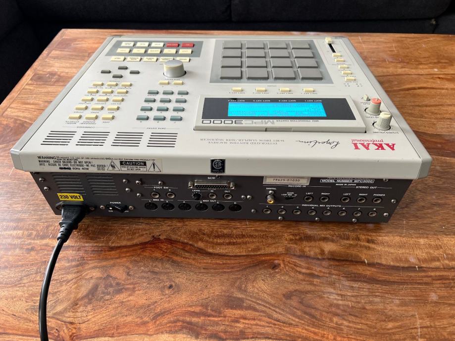 Akai MPC 3000, LED Display, SD Cardreader, 230Volt