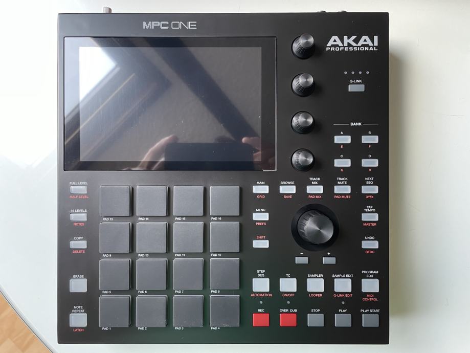 Akai MPC One Sampler Groovebox