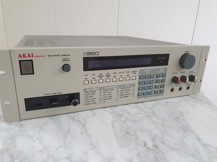 Akai S950 Sampler