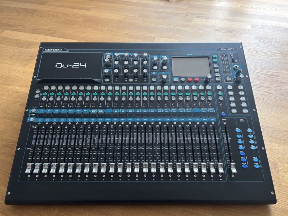Allen & Heath QU24 Digitalna Mešalna Miza