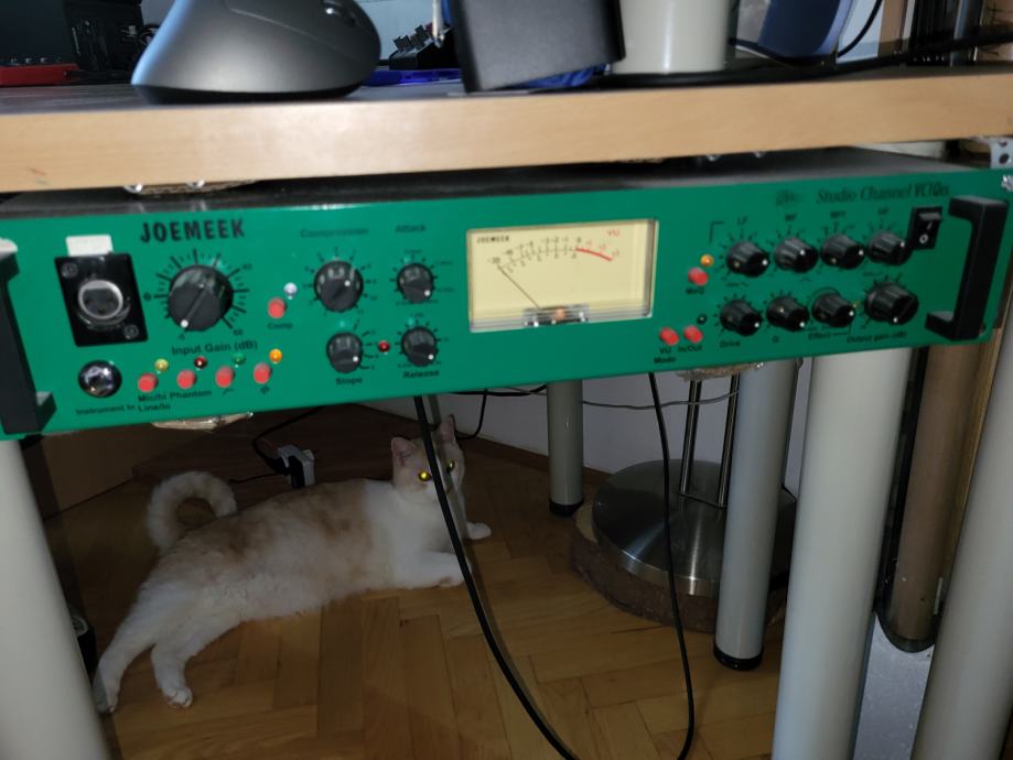 Analogni kompresor+eq+Preamp: Joe Meek VCQ1cs