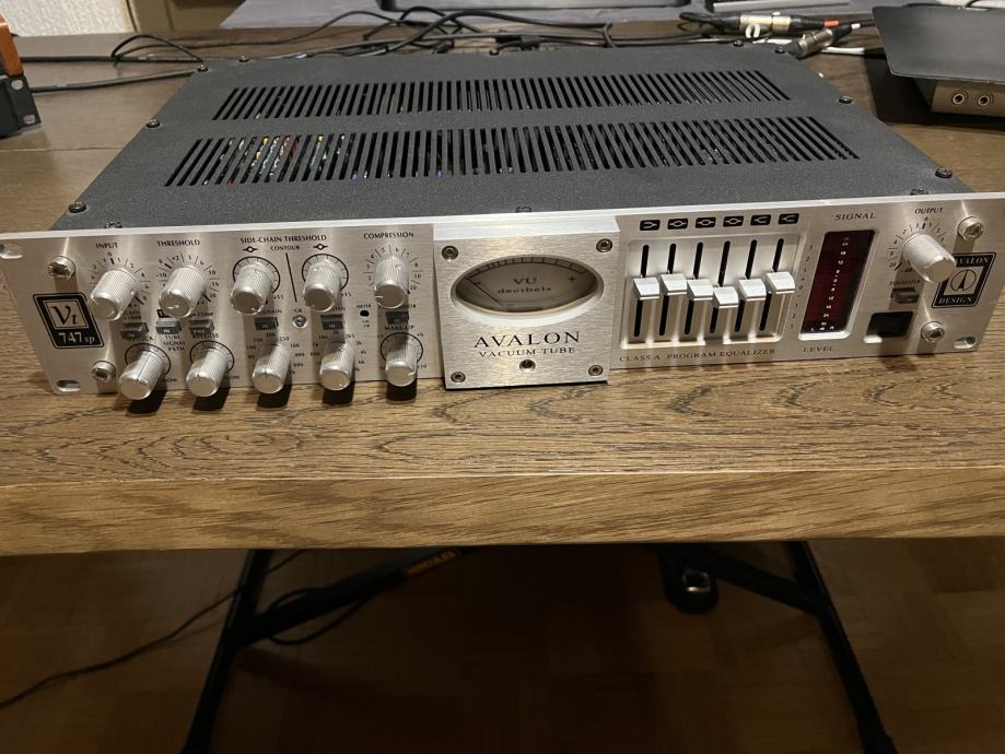 Avalon VT-747sp Stereo Vacuum Tube Compressor / Equalizer