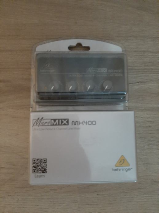 Behringer MX400