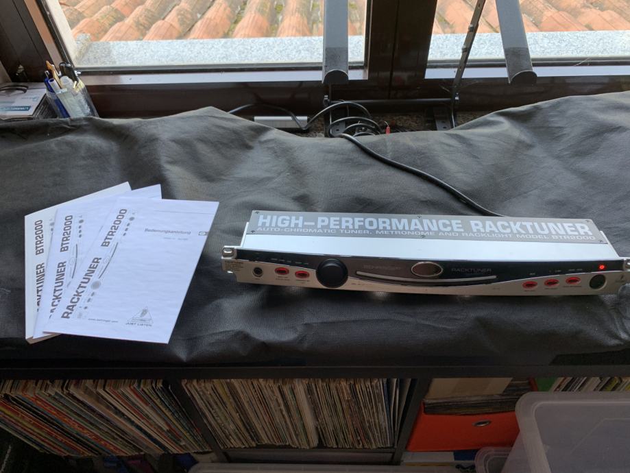 Behringer Rack Tuner BTR2000