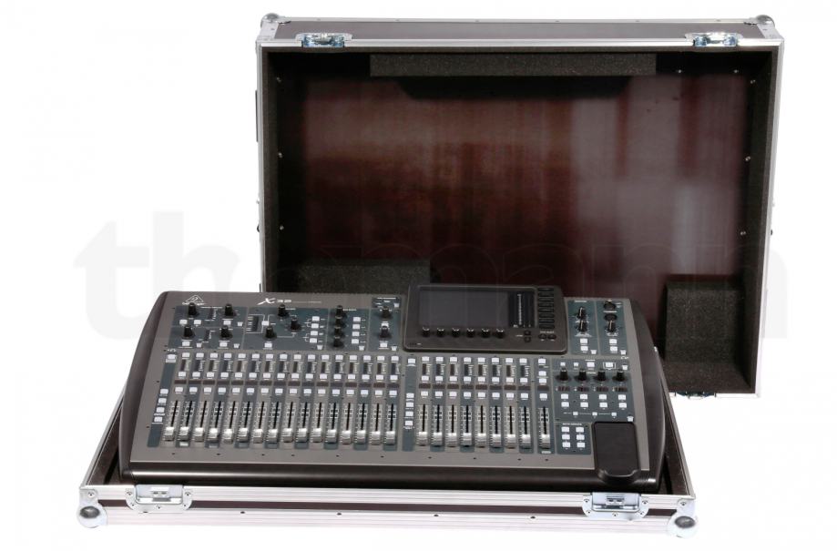 Behringer X32 + Hard case