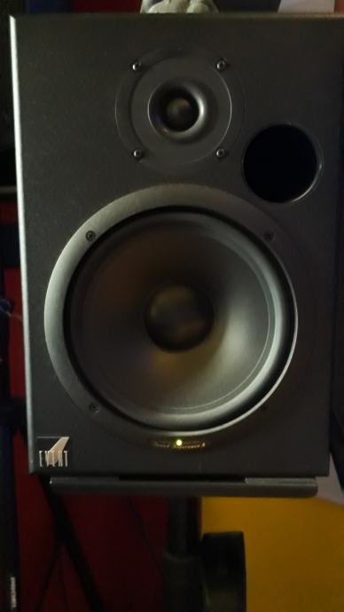 EVENT TR8 studio monitorji