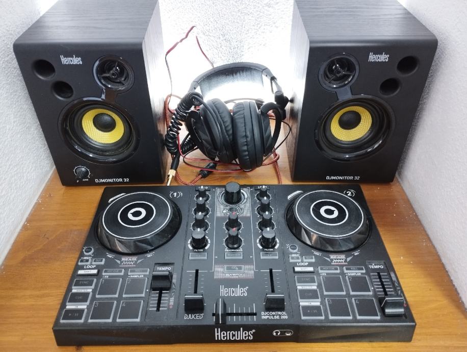 HERCULES DJ LEARNING komplet, mixer, zvočniki, slušalke
