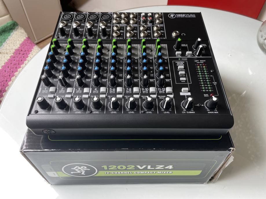 Mackie 1202 VLZ4 analogni mixer