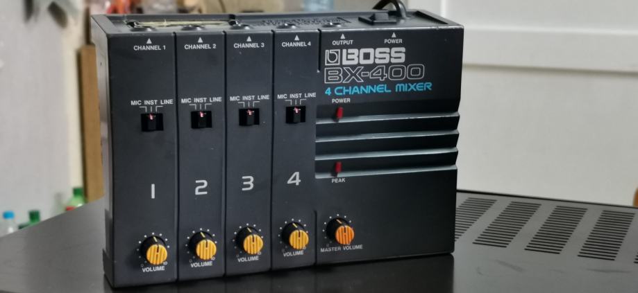 Roland BOSS BX-400 4 CHANNEL An MIXER