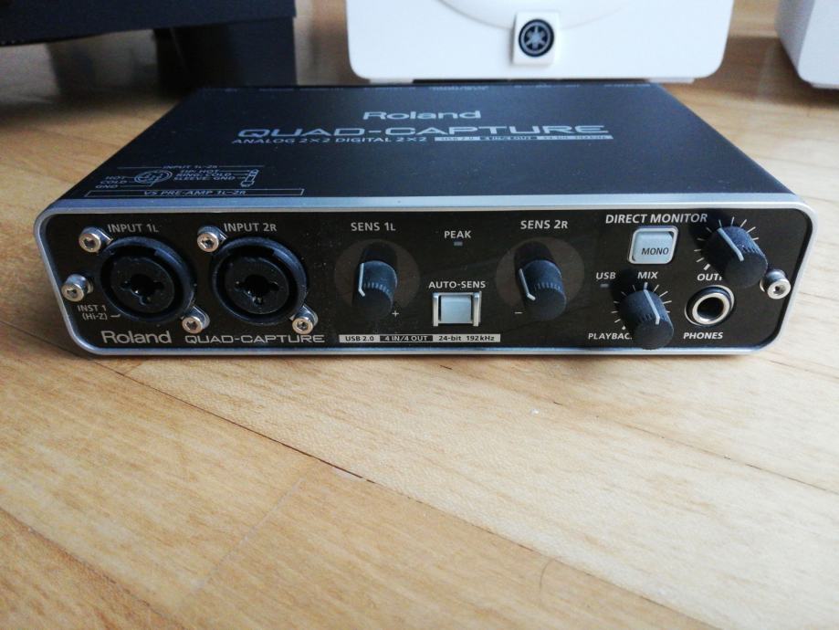 Roland UA-55 Quad Capture prenosni zvočni USB 2.0 vmesnik