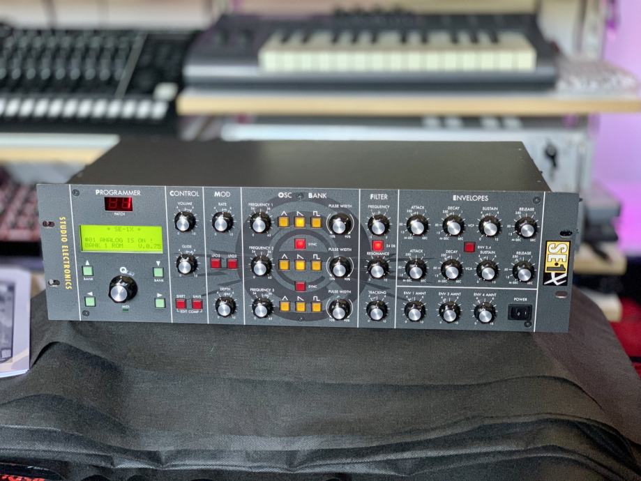 Studio Electronics SE-1X Analog MINI MOOG Synth