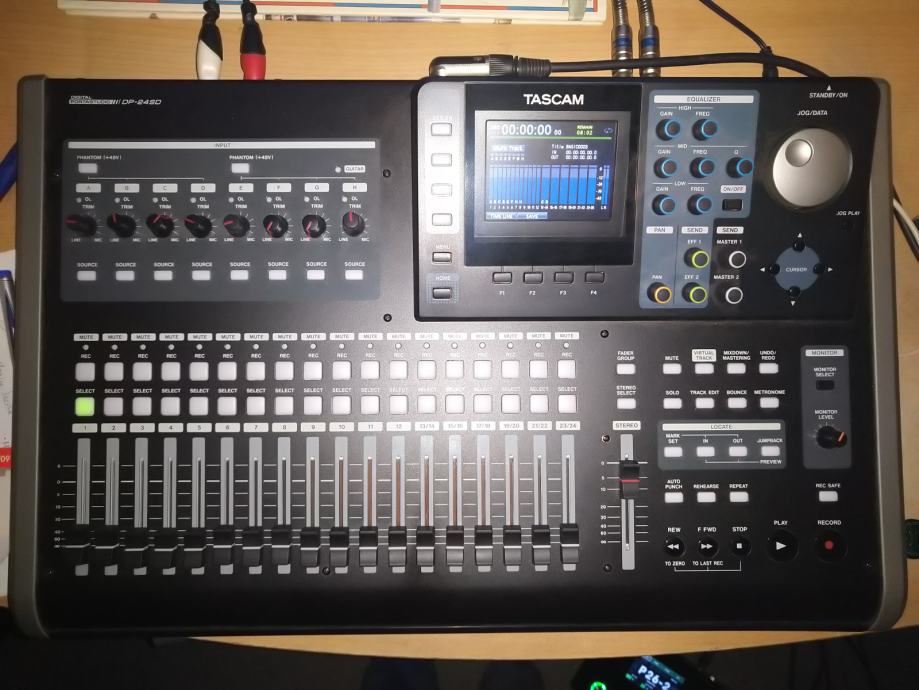 Tascam DP-24SD 24-Track Digital Portastudio