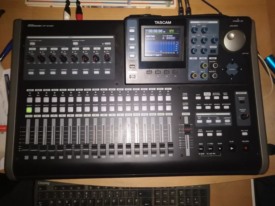 Tascam DP-24SD 24-Track Digital Portastudio