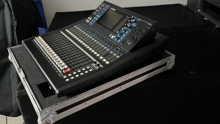 Yamaha LS9 16 Digital Mixer + ADAT CARD + Case
