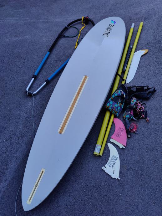 Surf komplet Fanatic 320 | 2 jadri: 5 in 4,5 m2