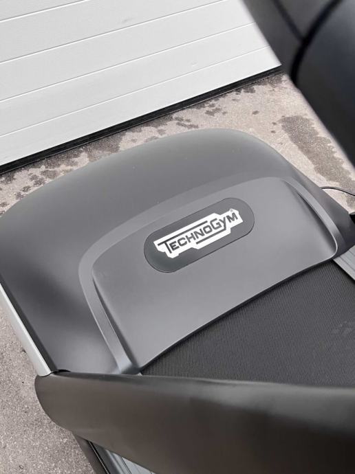 Technogym tekalna steza Excite Live Run 600