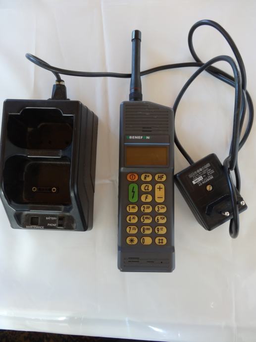 Benefon OY ,tip HS 10 3 in tip HPT-20, telefon, avtotelefon