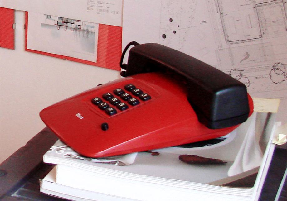 Telefon ikonični Iskra ETA 85 - za zbiratelje dizajna - RETRO!