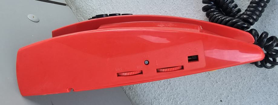Iskra vintage stacionarni telefon Comet Stenski namizni Za dekoracijo