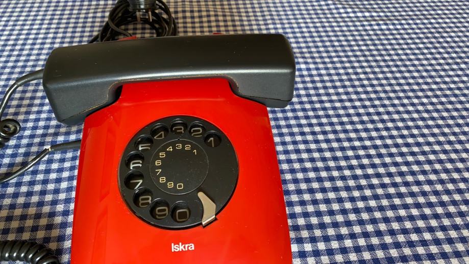 Legendarni telefon Iskra ETA 80