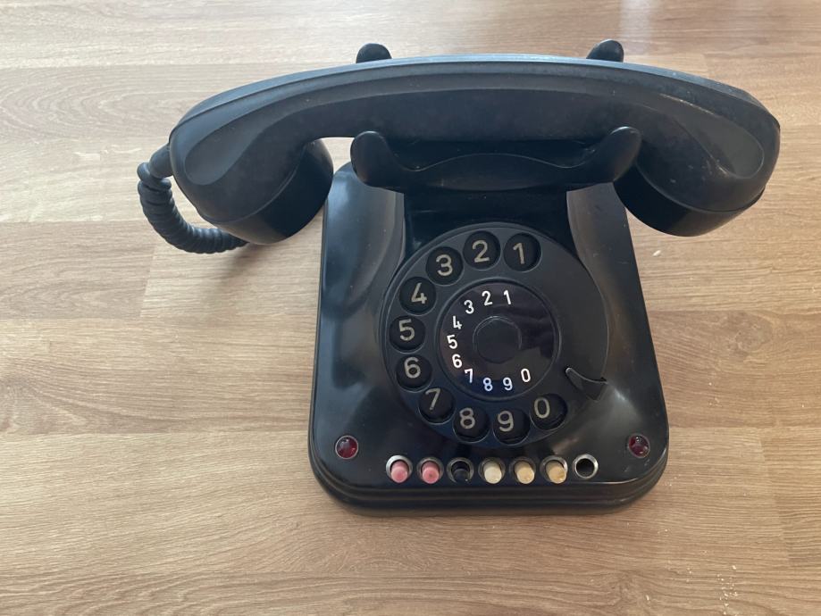 Star bakelitni telefon Pupin