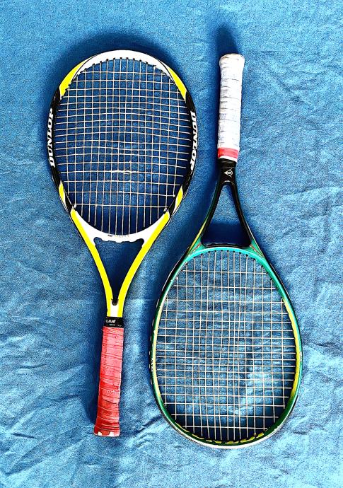 Tenis lopar (dva tenis loparja približno iste velikosti)