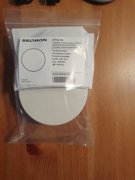 Seltron WDC10B regulator in sobni termostat Seltron DD2+ s tipali