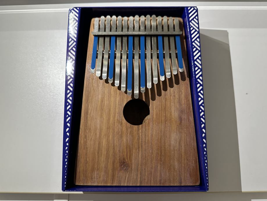 [NOVO] Kalimba Afroton Hugh Tracey AKA623