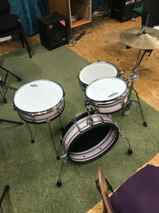 bobni / komplet bobnov / drum / mini set