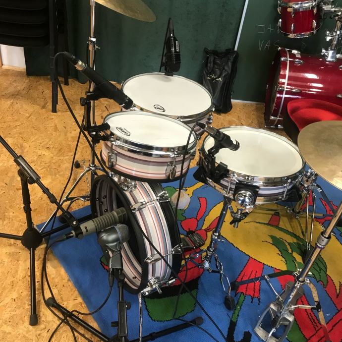 bobni / komplet bobnov / drum / mini set