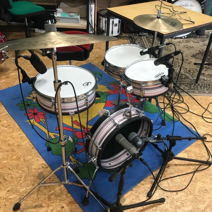bobni / komplet bobnov / drum / mini set