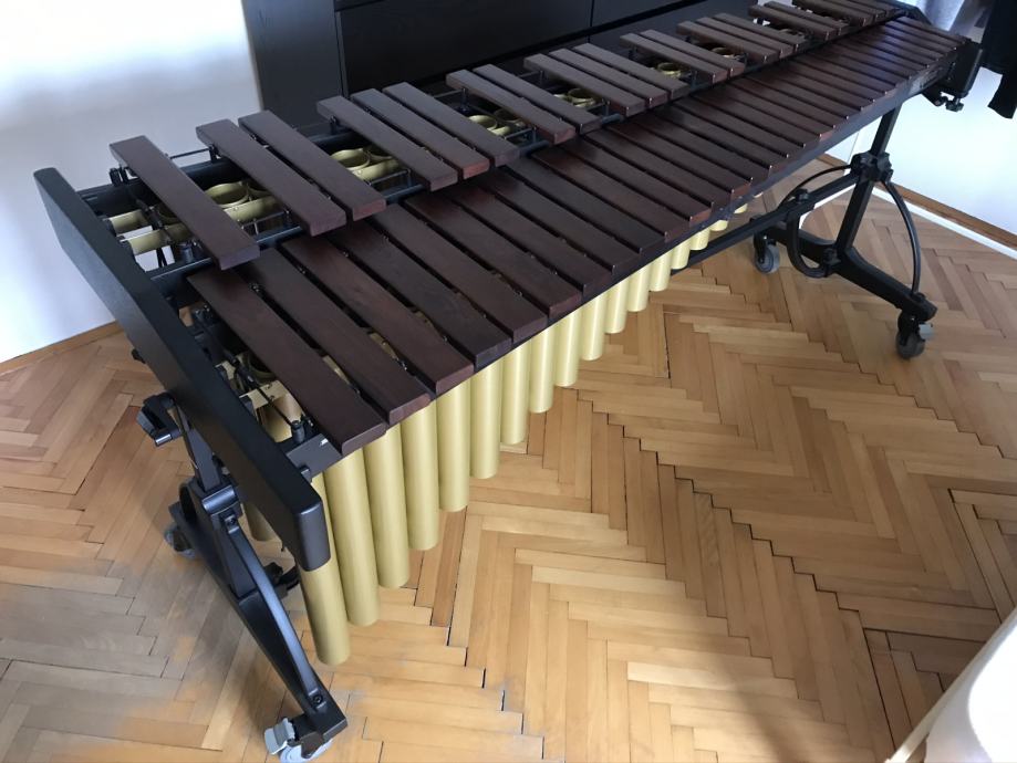 Marimba Majestic, 4,3 oktave, model M6543H, Honduras Rosewood, odlična