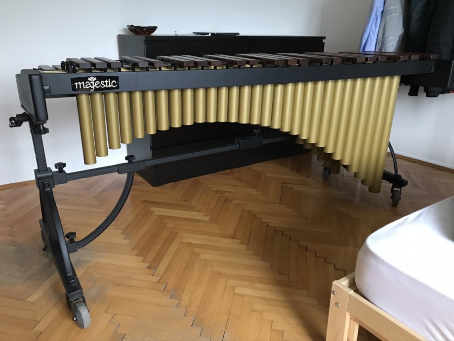 Marimba Majestic, 4,3 oktave, model M6543H, Honduras Rosewood, odlična
