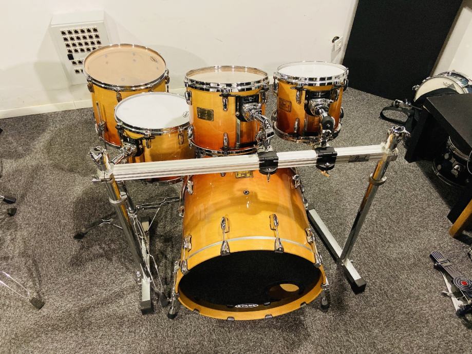Pearl Master Custom maple shell 1999