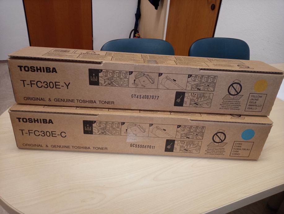 Prodam Toner DELL2150/2155(C,M,K) inToner TOSHIBA T-FC30E-Y, T-FC30E-C