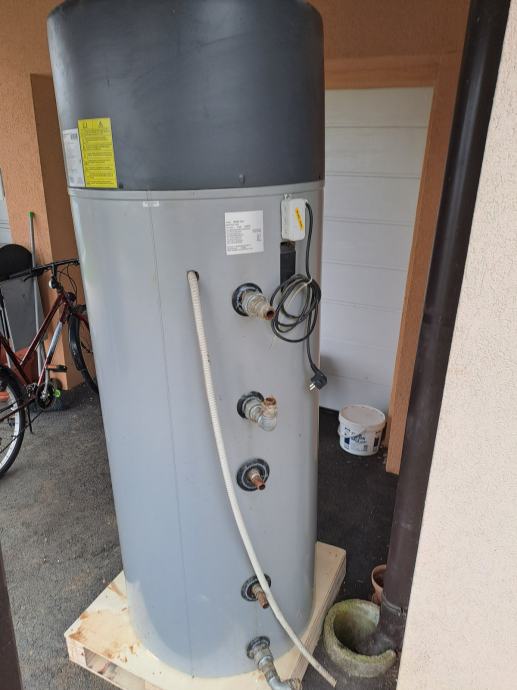 TOPLOTNA ČRPALKA ZA SANITARNO VODO - TERMOTEHNIKA (300 l)