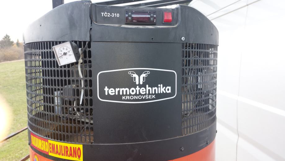 Toplotna črpalka za sanitarno vodo Termotehnika Kronovšek 300l
