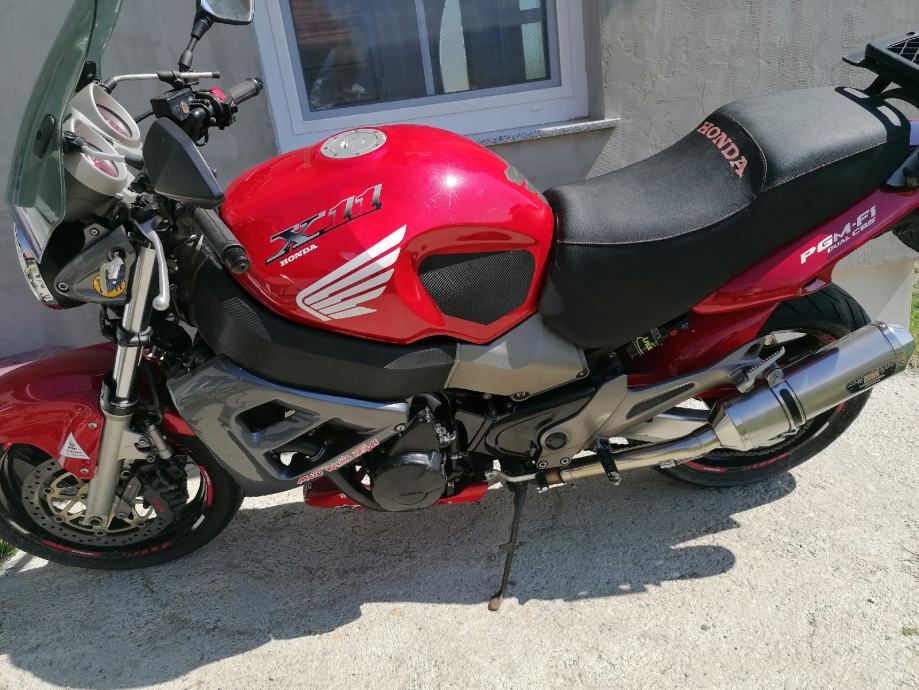 Honda SC-42 1137 cm3, 2001 l.