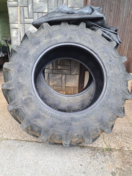 Gume traktorske 420/85 R30 in 320/85 R24