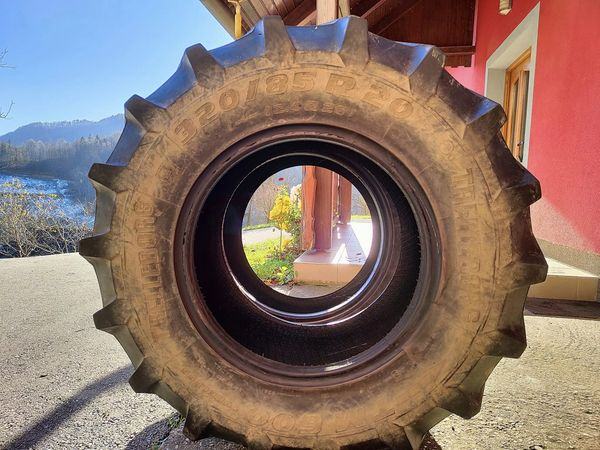 Rabljene traktorske pnevmatike 320/85 R20