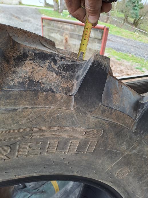 traktorske gume 380/85 R 30, 320/85 R20