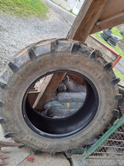 traktorske gume 380/85 R 30, 320/85 R20