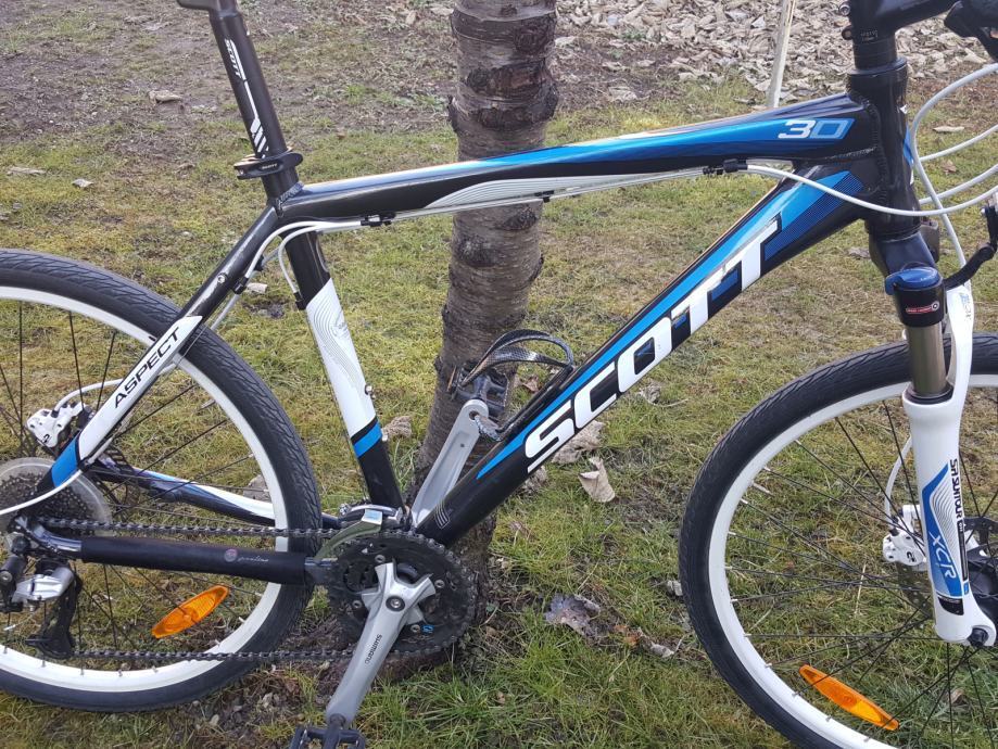Treking kolo SCOTT, 26 col, hidraulične disk zavore - kot novo