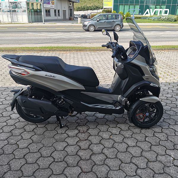 Piaggio MP3 530 EXCLUSIVE, 2024 l.