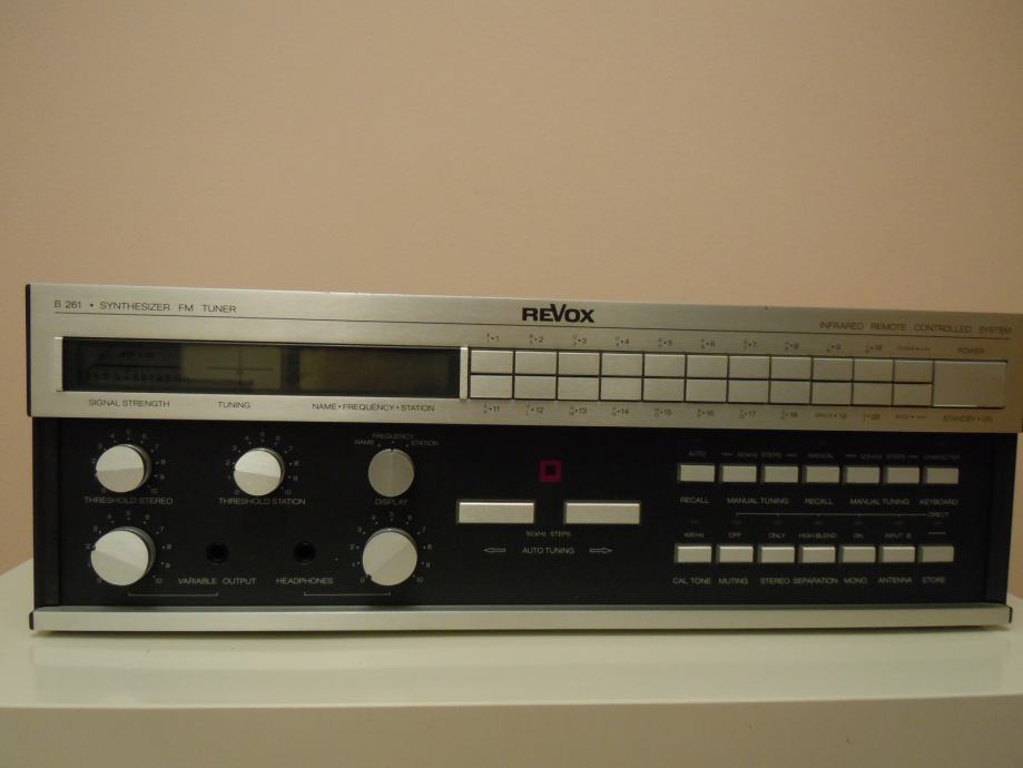 Revox B261 vrhunski vintage tuner