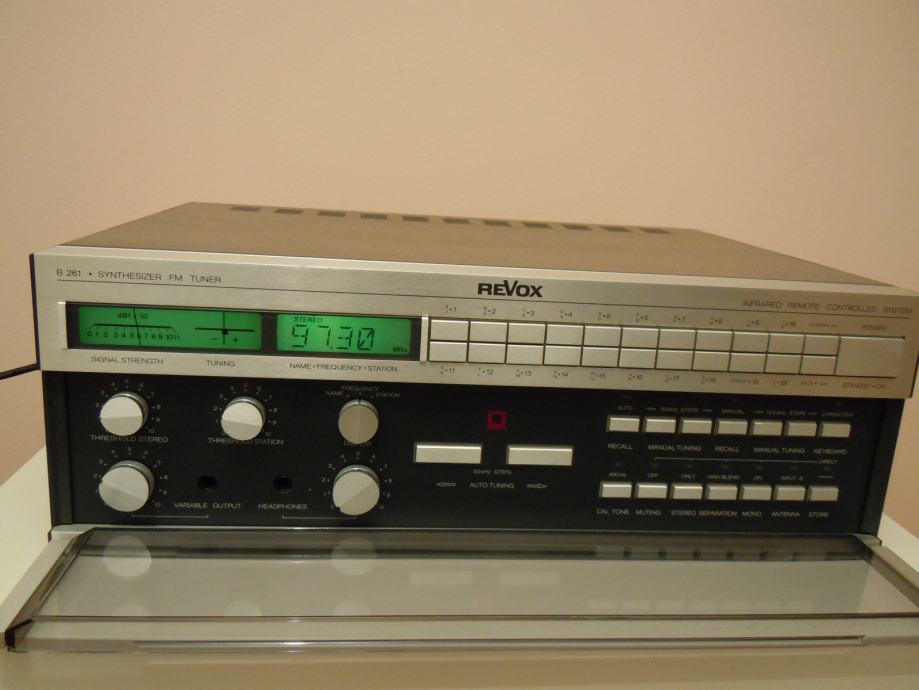 Revox B261 vrhunski vintage tuner