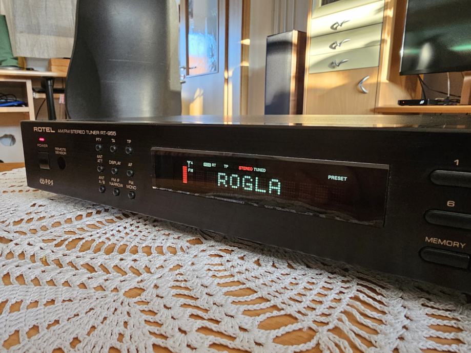 Rotel RT 955 tuner z vhodom za dve anteni TOP MODEL, kot NOV