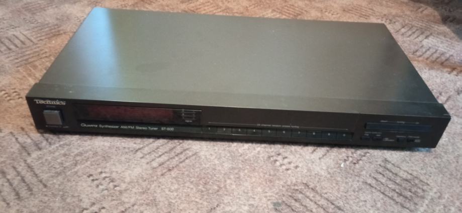 Technics ST-600