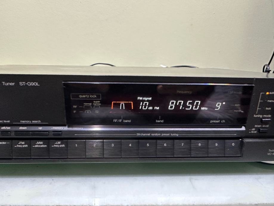 Technics tuner stgt 90l, najvisji razred tech. iz 80 let